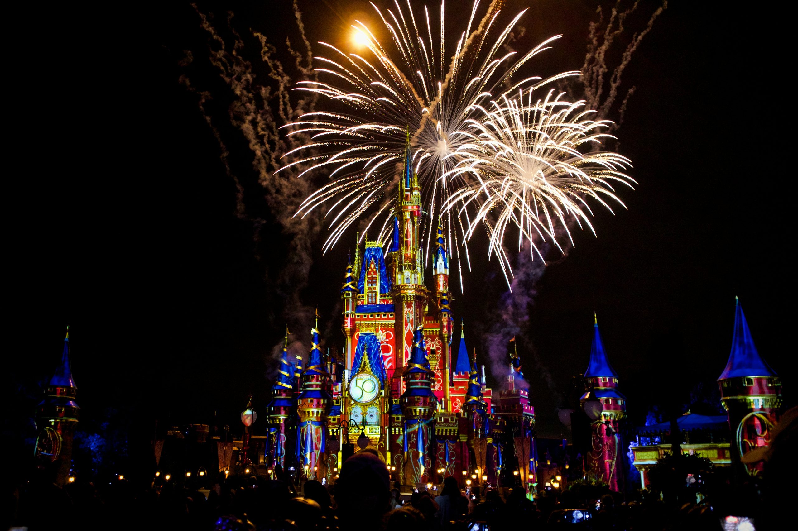 Photos of amazing details in Disney World hotels