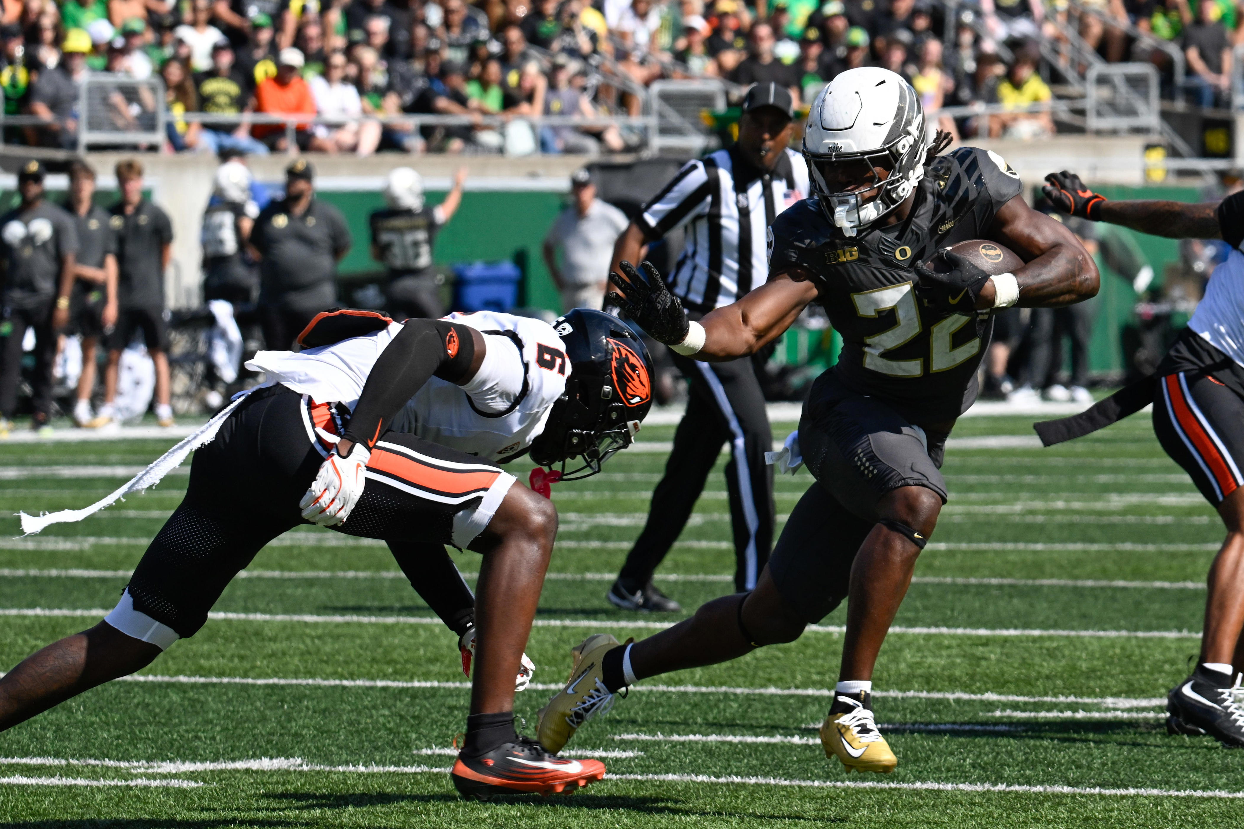 Dan Lanning confirms availability for Oregon Ducks RB Jay Harris