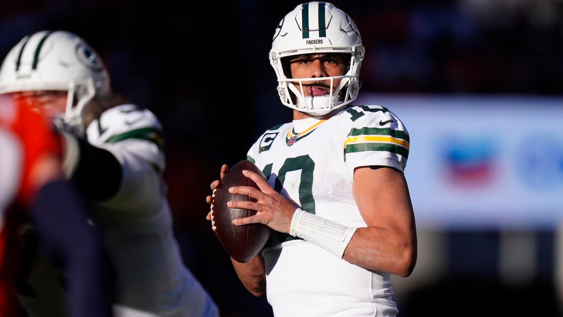 NFL wild card round picks: Our experts face off on Packers vs. Bears ...