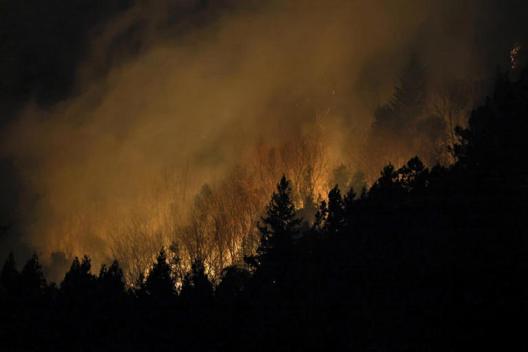 Residents urged to evacuate in central Japan as wildfire continues