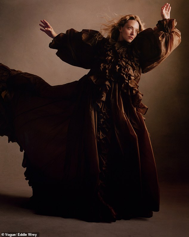 Amanda Seyfried opens up on her 'extreme' OCD battle and how it stopped ...