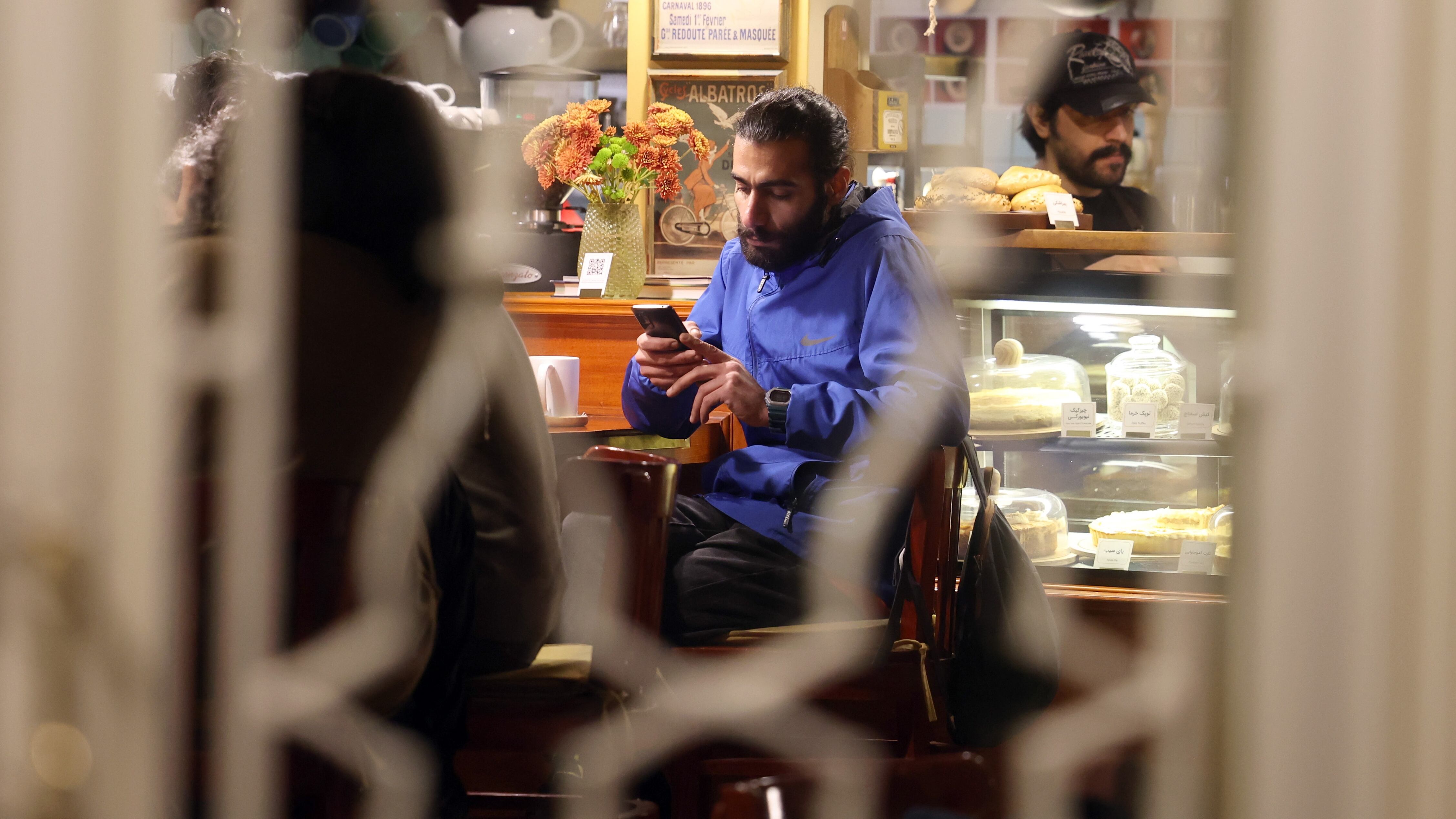 Iran in 'digital blackout' as Tehran throttles mobile internet access