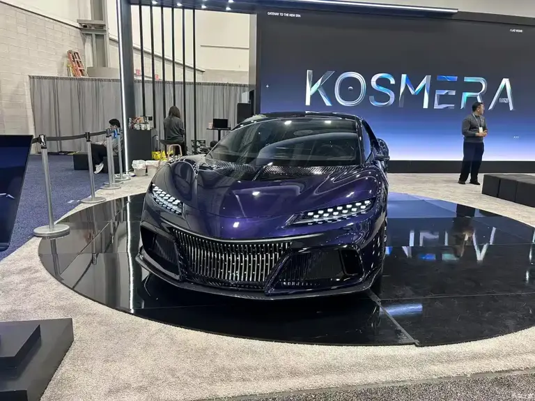 Chinese brands bring not one, not two, but three Bugatti-style super ...