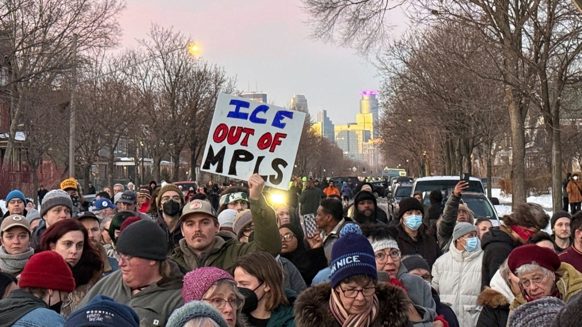 Minnesota lawmaker speaks out after deadly shooting: 'The world is ...