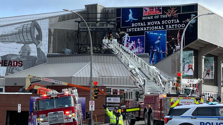 Crews quickly extinguish fire at Scotiabank Centre in downtown Halifax