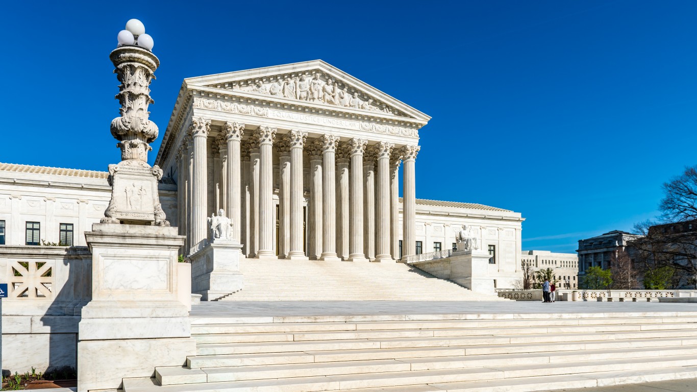 Supreme Court showdown: 2 stocks poised for a Trump tariff triumph