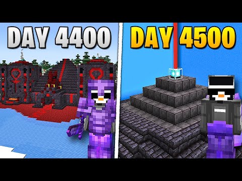 Survived 4,500 days in hardcore Minecraft with crazy challenges