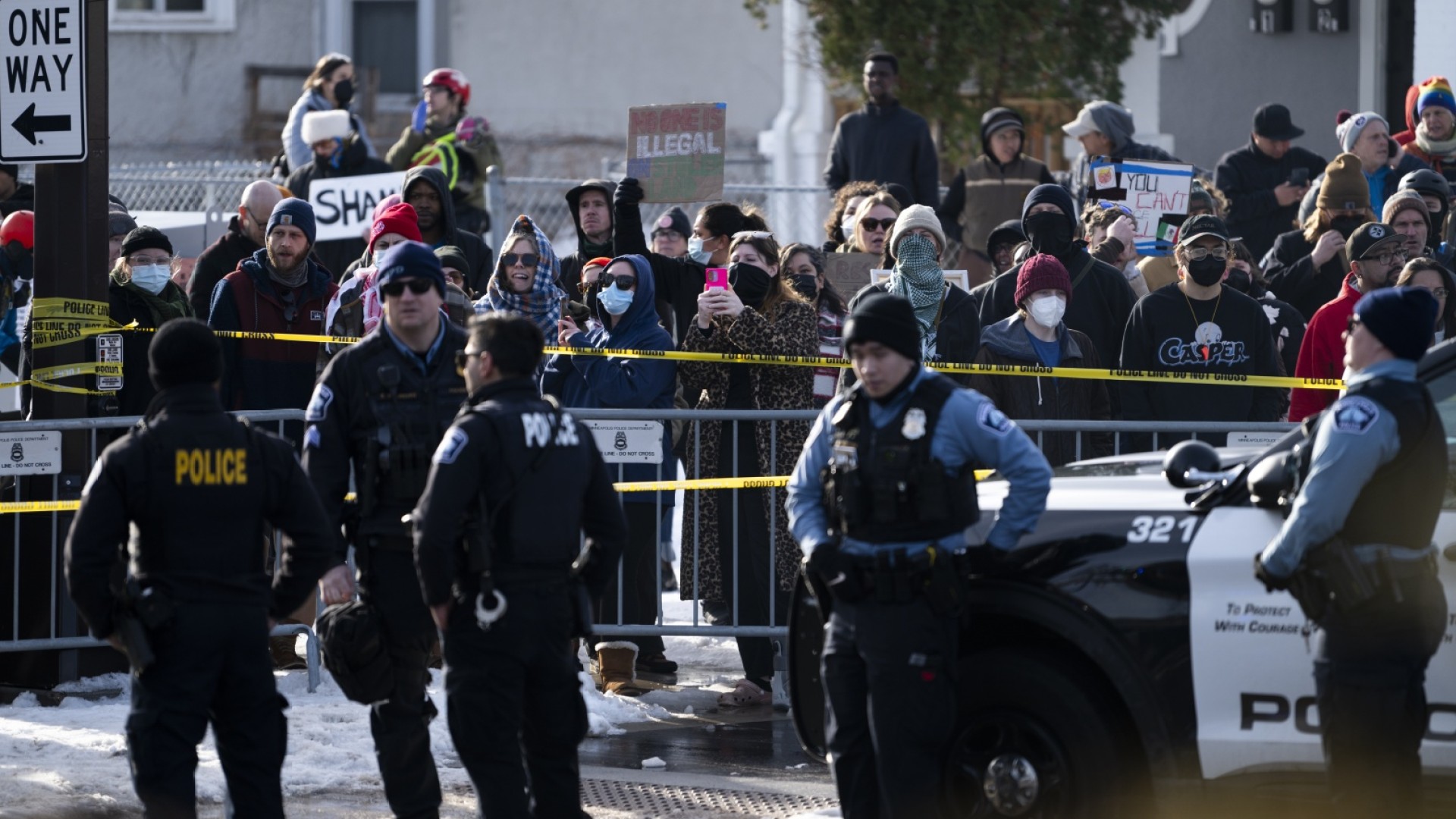 Minneapolis police chief speaks out after ICE agent fatally shot woman