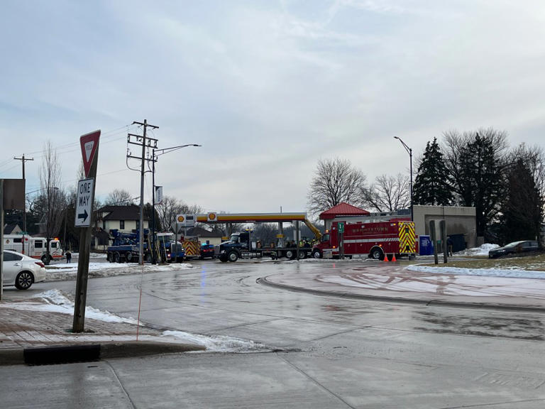 Semi-truck crashes into Wrightstown gas station, crews at the scene