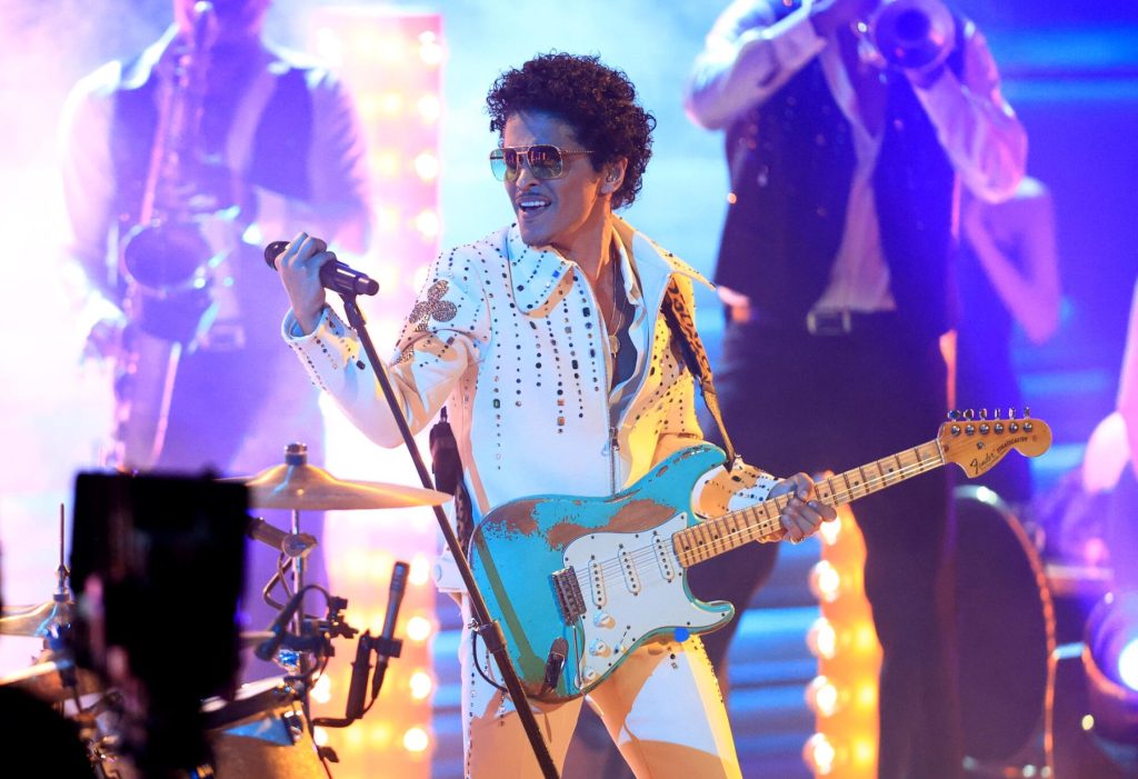 Bruno Mars announces world stadium tour - and he's bringing a bunch of ...