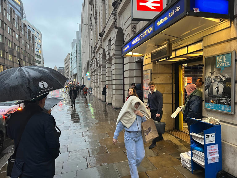 Storm Goretti 'weather bomb' hits UK as thousands left without power