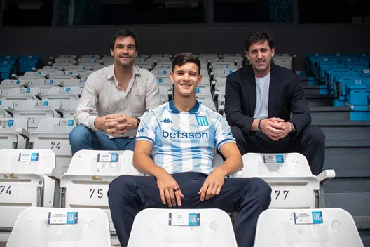 Ufficiale – Carboni ha firmato con il Racing: "Quando mi ha chiamato ...