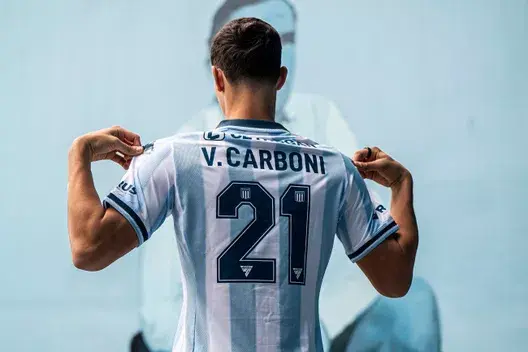 Ufficiale – Carboni ha firmato con il Racing: "Quando mi ha chiamato ...