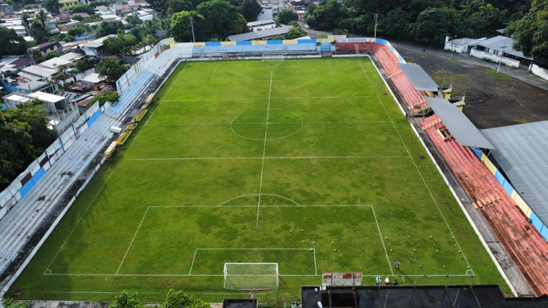 Tras la dura sanción a El Trébol, Municipal jugaría como local en un ...