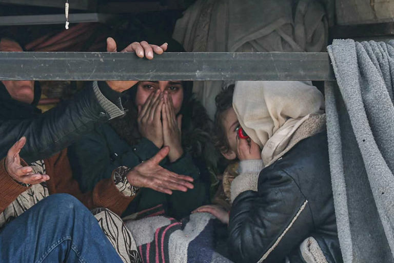 Deadly standoff continues between Syrian army, Kurdish-led forces in Aleppo