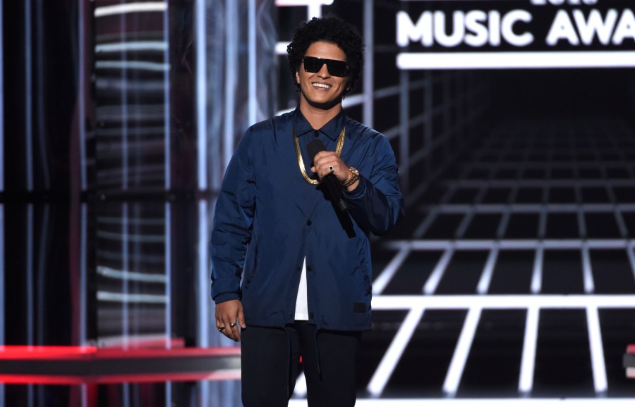 Bruno Mars coming to Gillette Stadium in September
