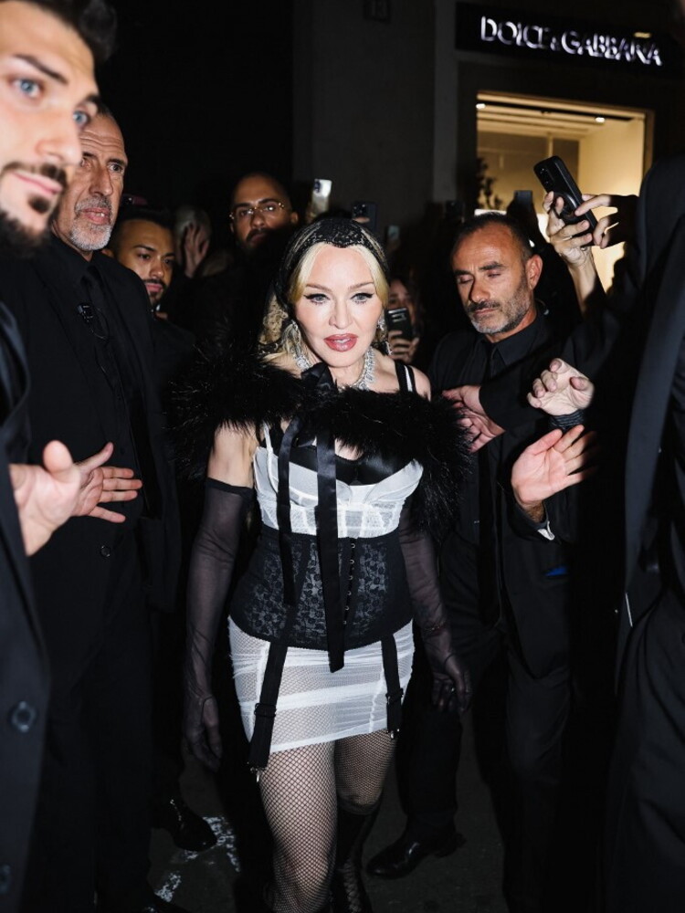 Madonna canta "La bambola" di Patty Pravo per Dolce&Gabbana, video già ...