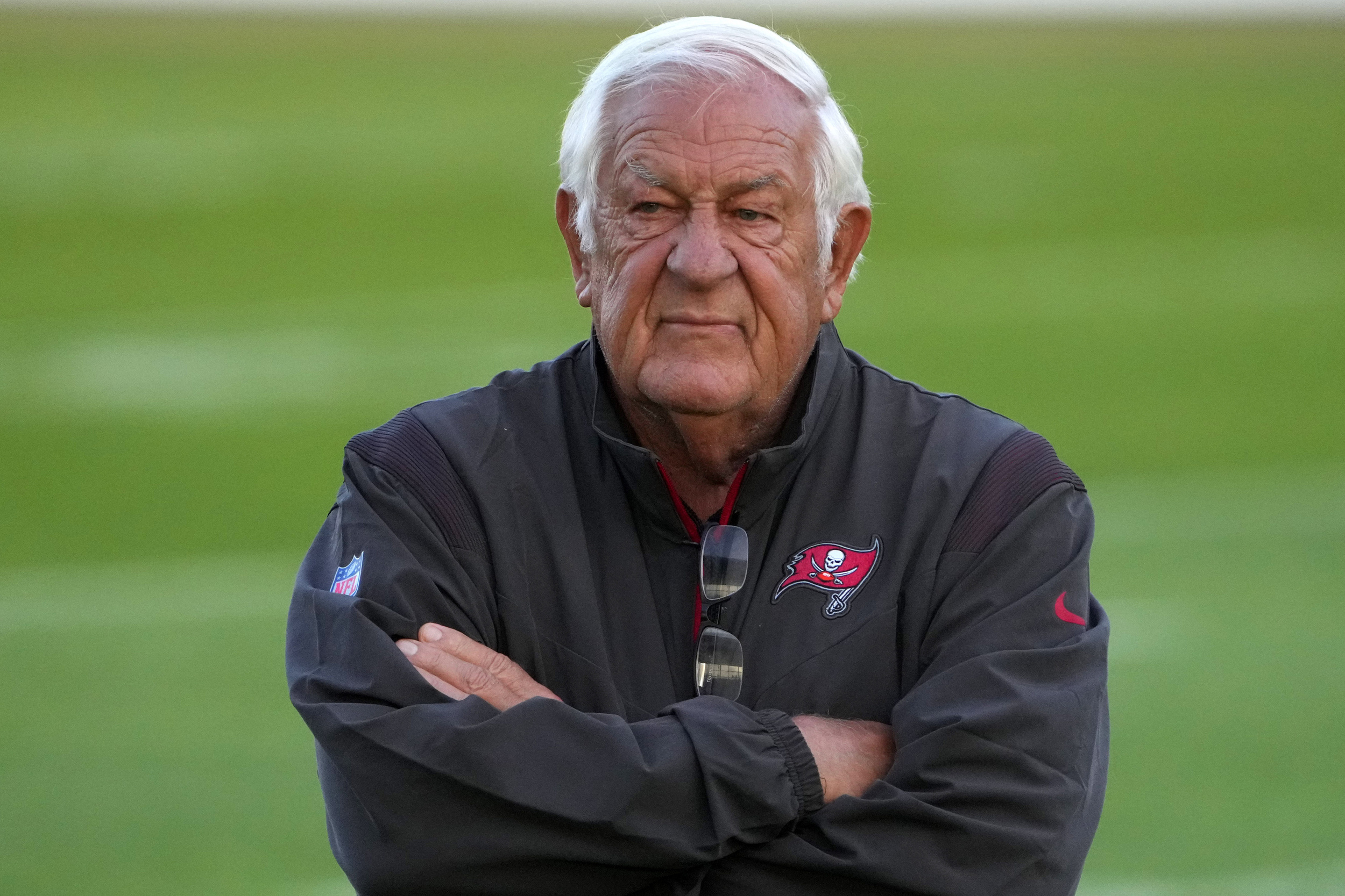 Buccaneers fire ST coordinator Thomas McGaughey; Tom Moore retires