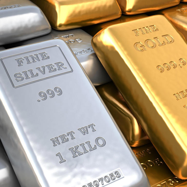 Gold vs. silver investing: 5 big differences to know this January