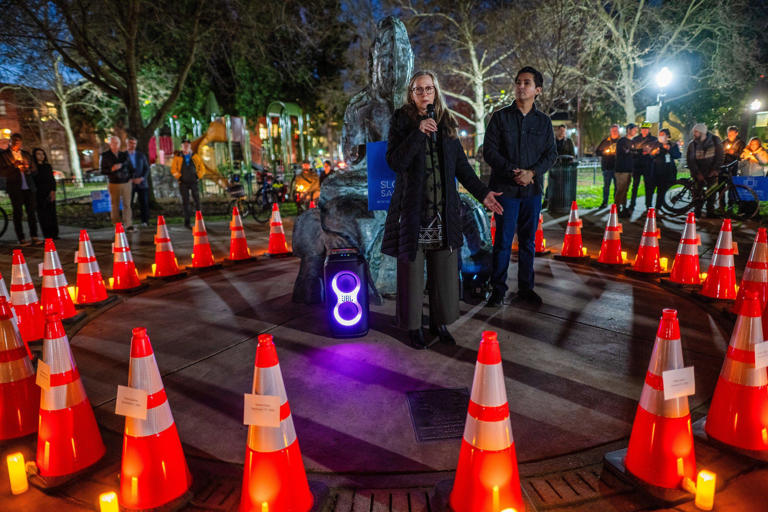 32 people died in Sacramento car crashes in 2025. At a vigil, mourners ...