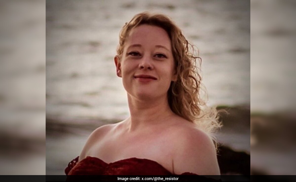 'She's bleeding': 911 transcripts reveal horror after US woman was shot