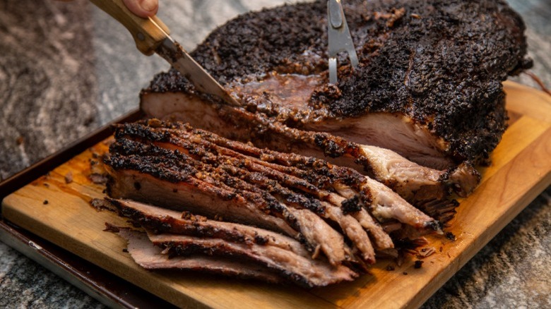 7 foods you should order at a barbecue restaurant, and 5 foods you ...