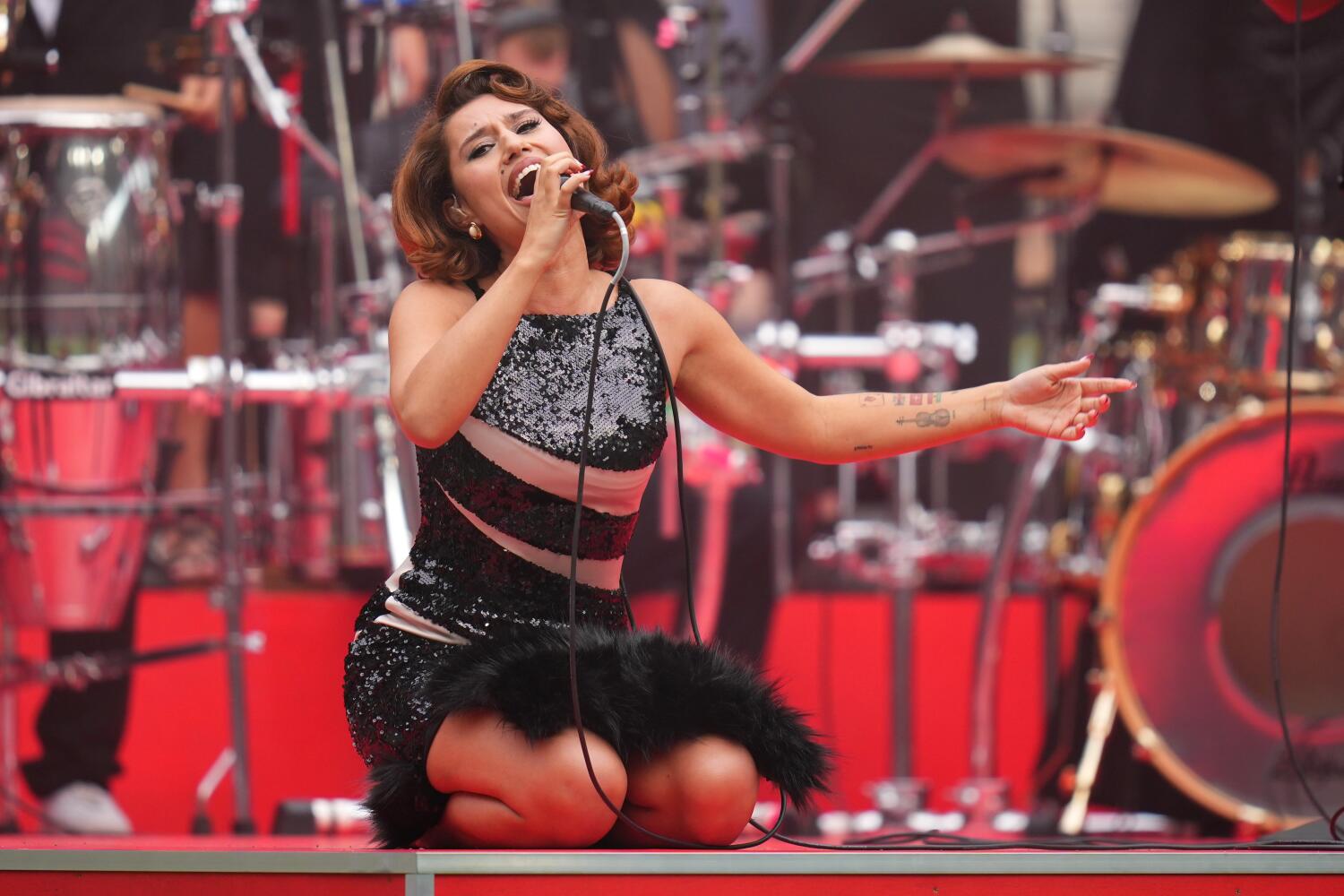 Bruno Mars sets romantic tour: Inglewood stops to feature Anderson ...