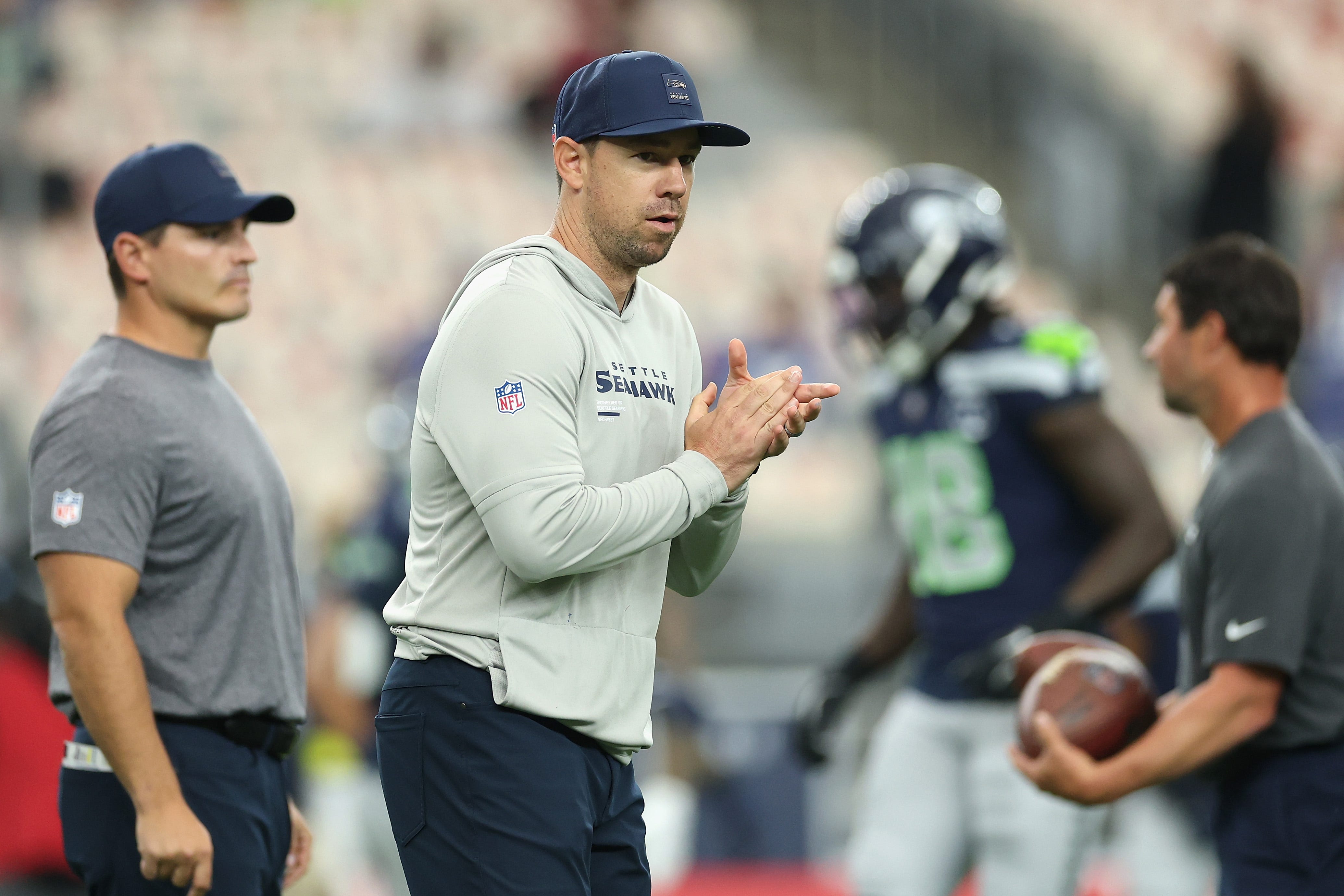 2-team head coaching race for Seahawks OC Klint Kubiak heats up