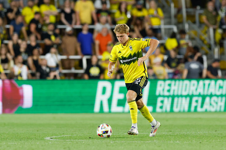 Columbus Crew sign 3 homegrown players to first-team contracts