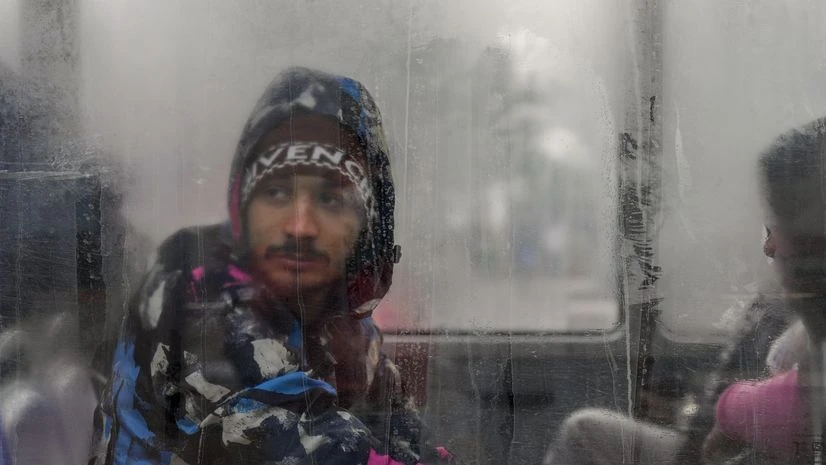 How many cold wave alerts are there in India and why?