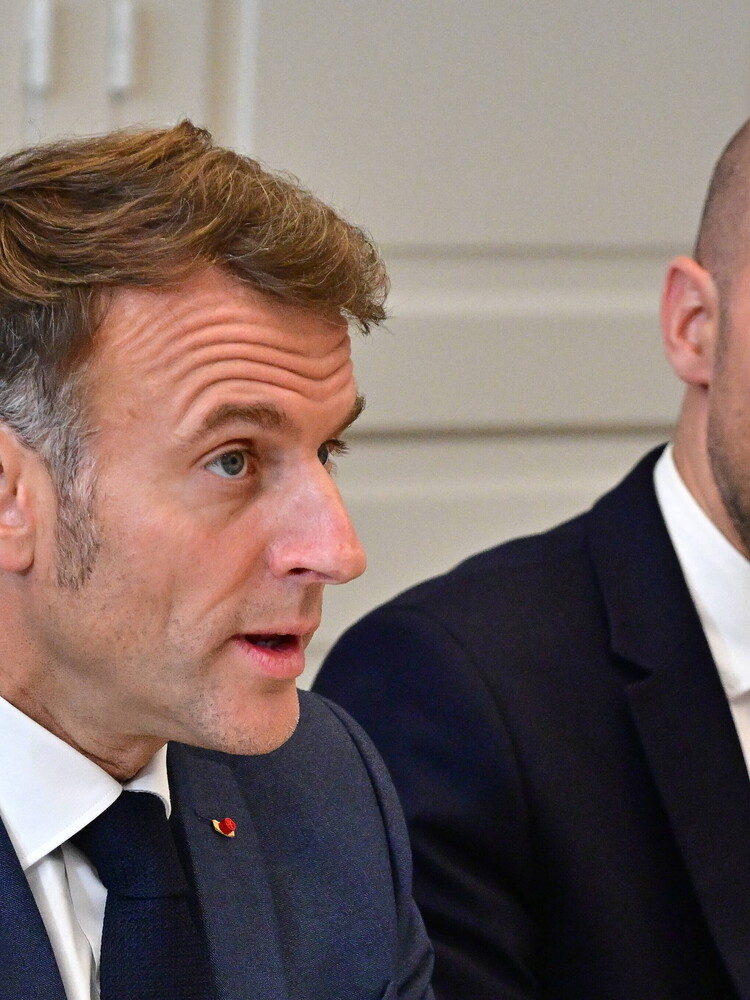 Macron avverte: "Gli Usa si allontano dagli alleati, l’Europa deve ...