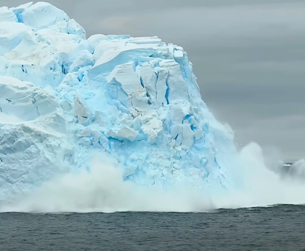 Giant iceberg implodes in Antarctica, creates refraction waves (video)