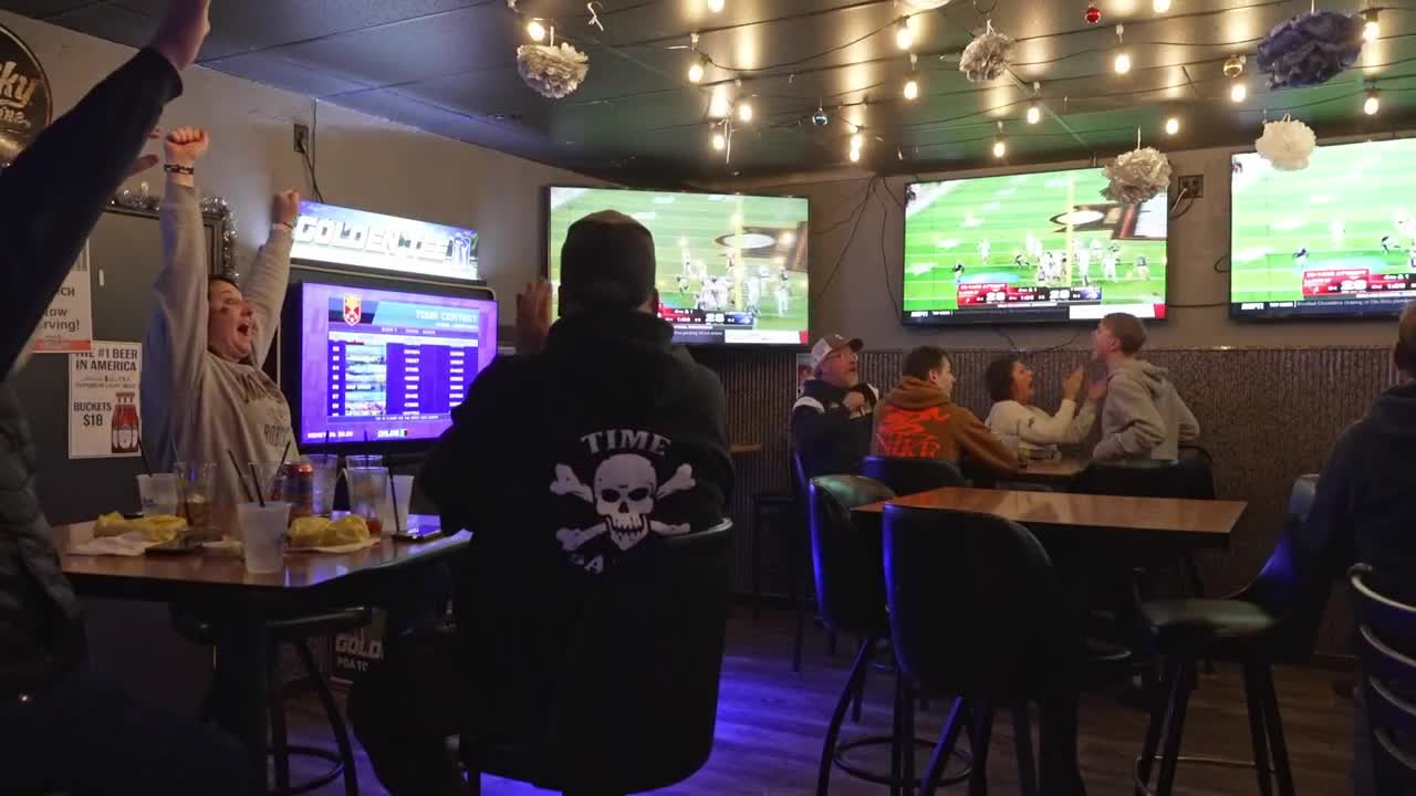 Bobcats fans pack Billings bars as Montana State claims first FCS title ...