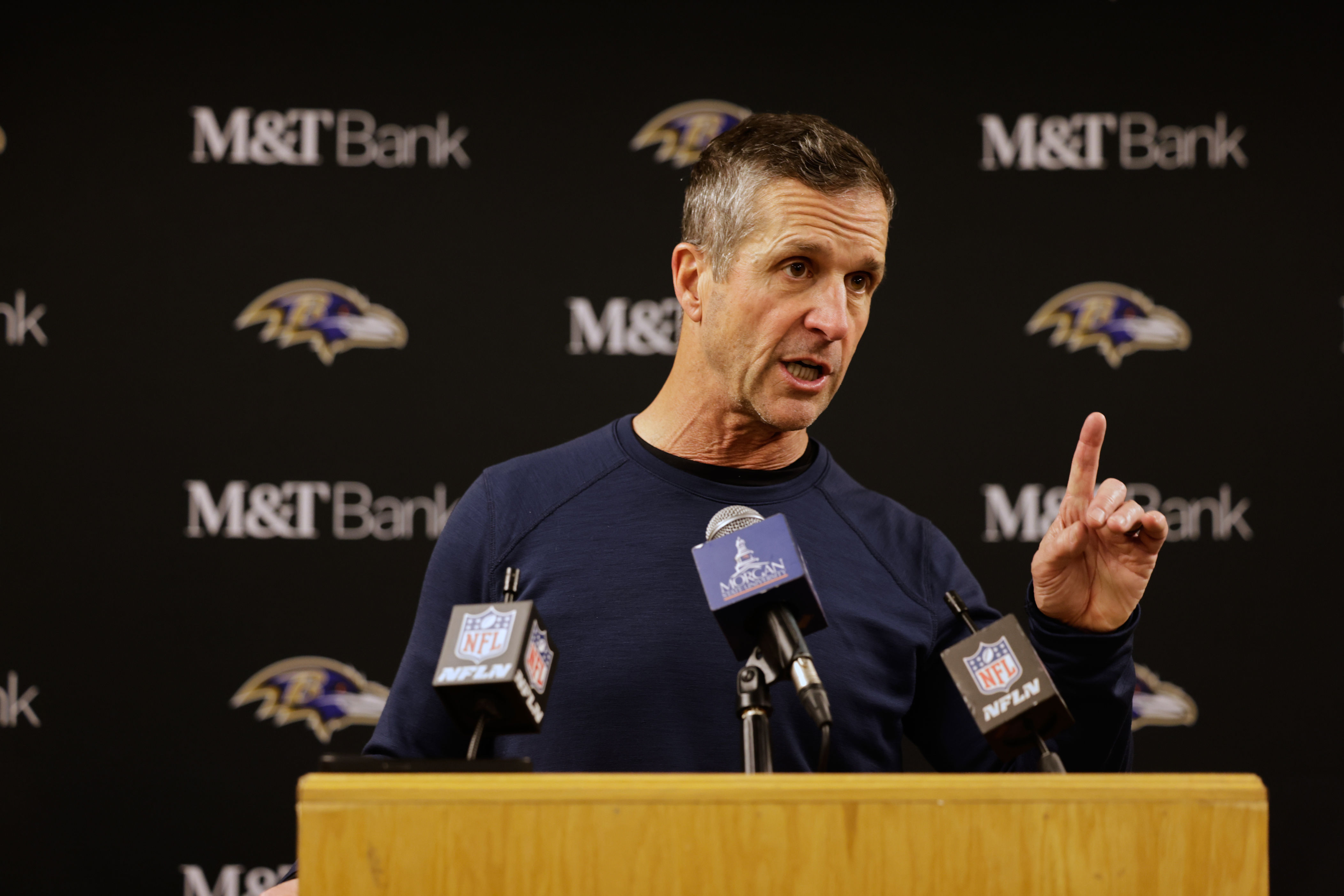 La repentina disponibilidad de John Harbaugh añade intriga al carrusel ...