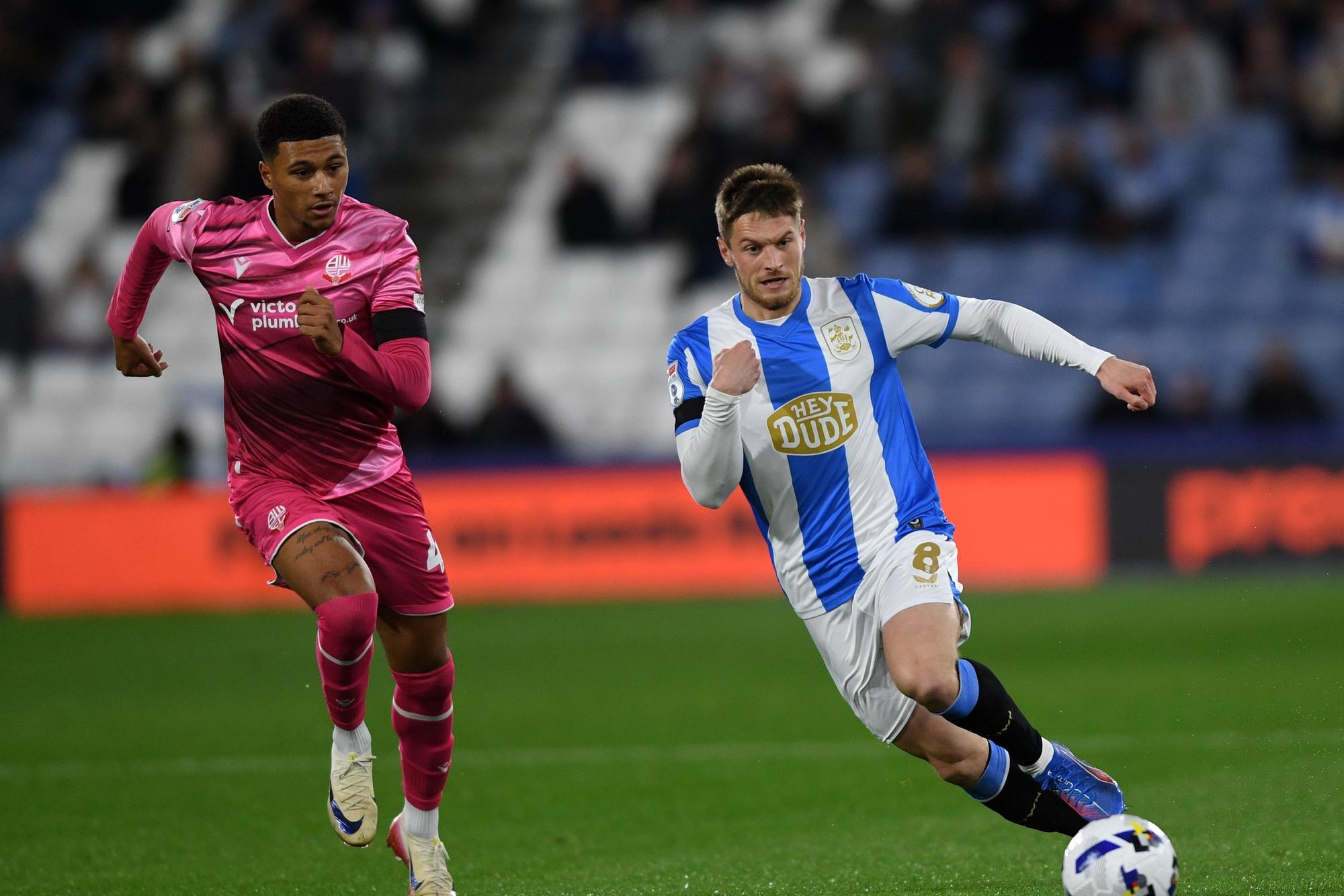 Huddersfield Town transfer latest: Midfielder reunites with ex ...