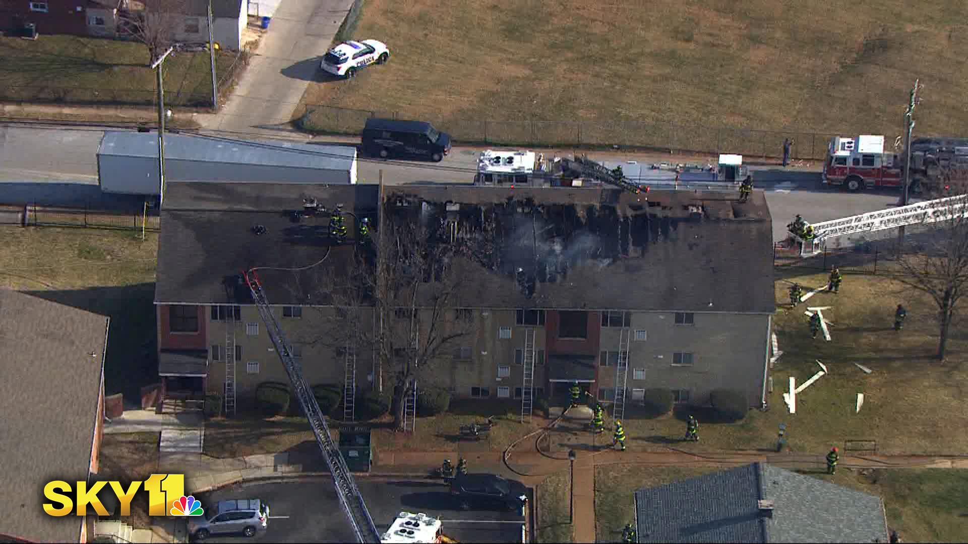 Fire causes significant damage to apartment building's roof