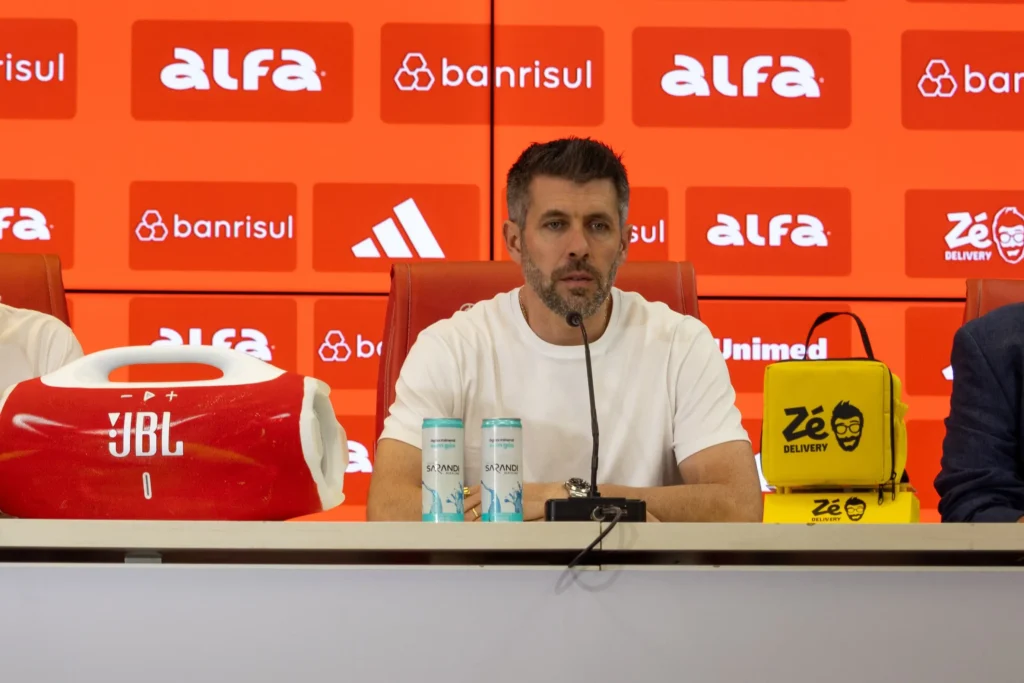 Campeonato Gaúcho: Inter e Grêmio buscam resposta após ano instável