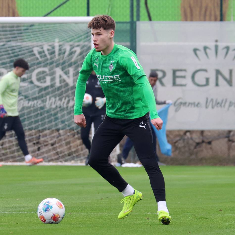 Lukas Ullrich verlängert seinen Vertrag bei Borussia