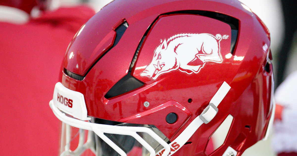 Memphis transfer TE Matt Adcock commits to Arkansas
