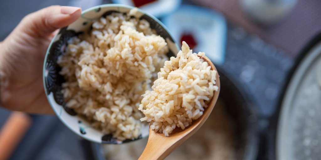 Cette technique de cuisson du riz permet de réduire drastiquement les ...