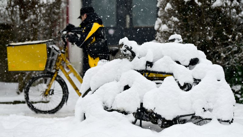 UK braces for heavy snow as cold weather snap grips swathes of Europe