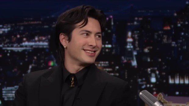 Hudson Williams and Jimmy Fallon get intimate in 'Heated Rivalry' star ...