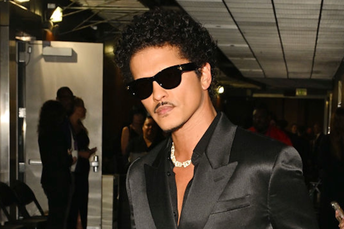 Bruno Mars' 4-word message has fans freaking out