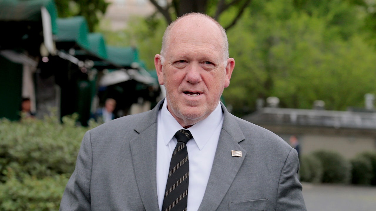 CBS anchor grills Trump border czar over ICE conduct after fatal ...