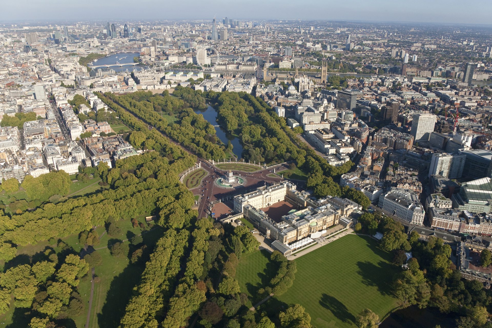 Splendeur et démesure : les plus beaux palais royaux du monde