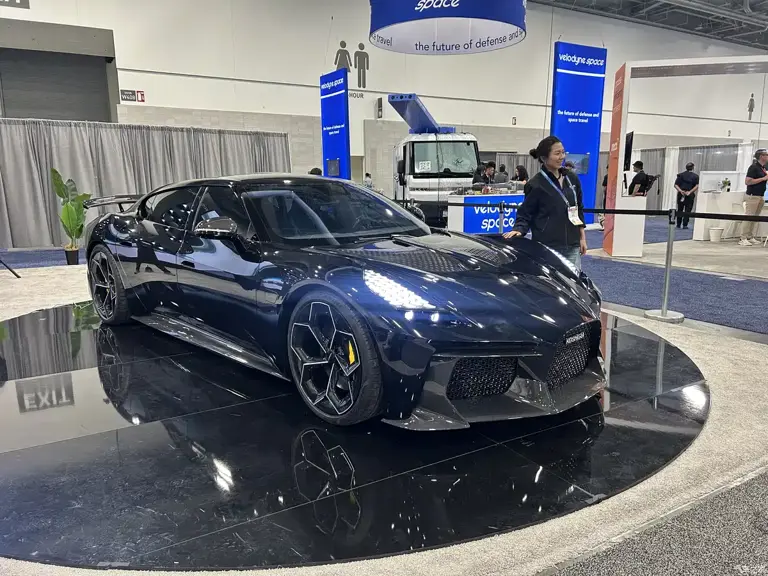 Chinese brands bring not one, not two, but three Bugatti-style super ...