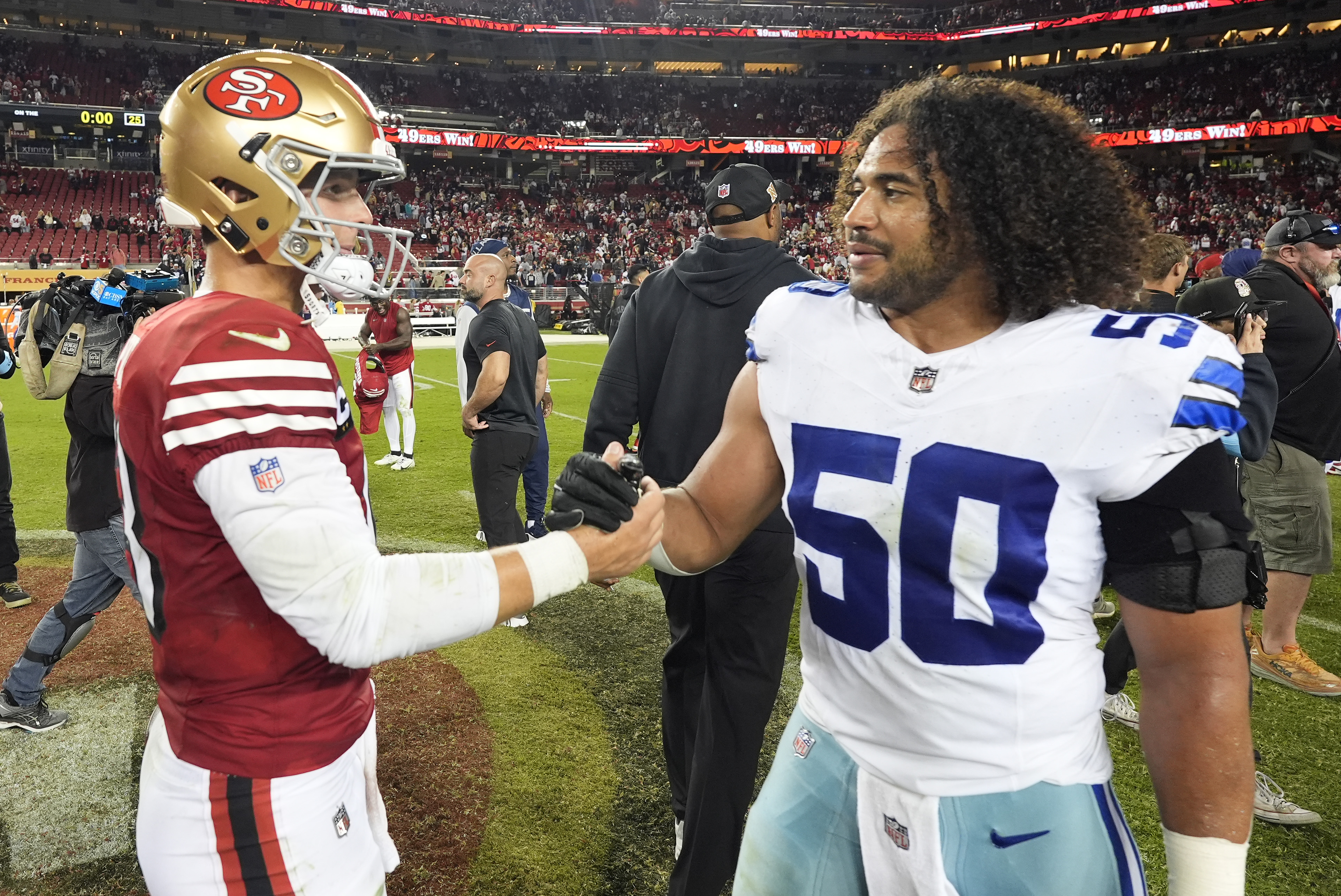 49ers add former All-Pro linebacker before wild card game