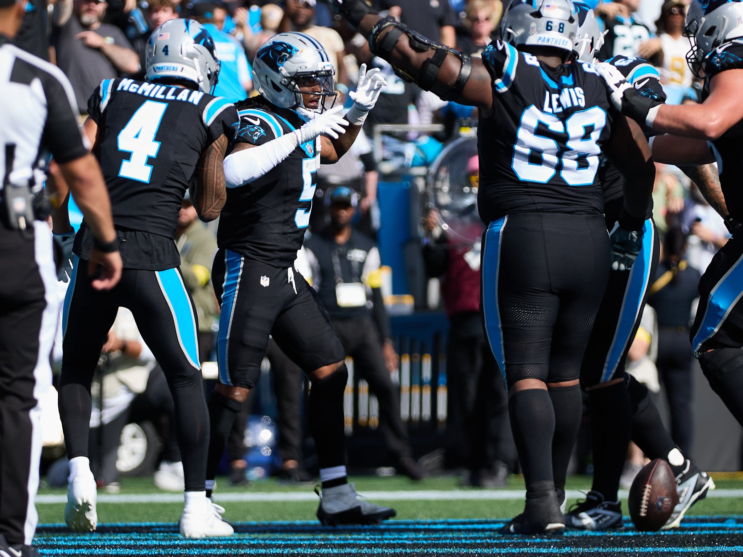 Panthers to wear uniform combination for first time in playoffs