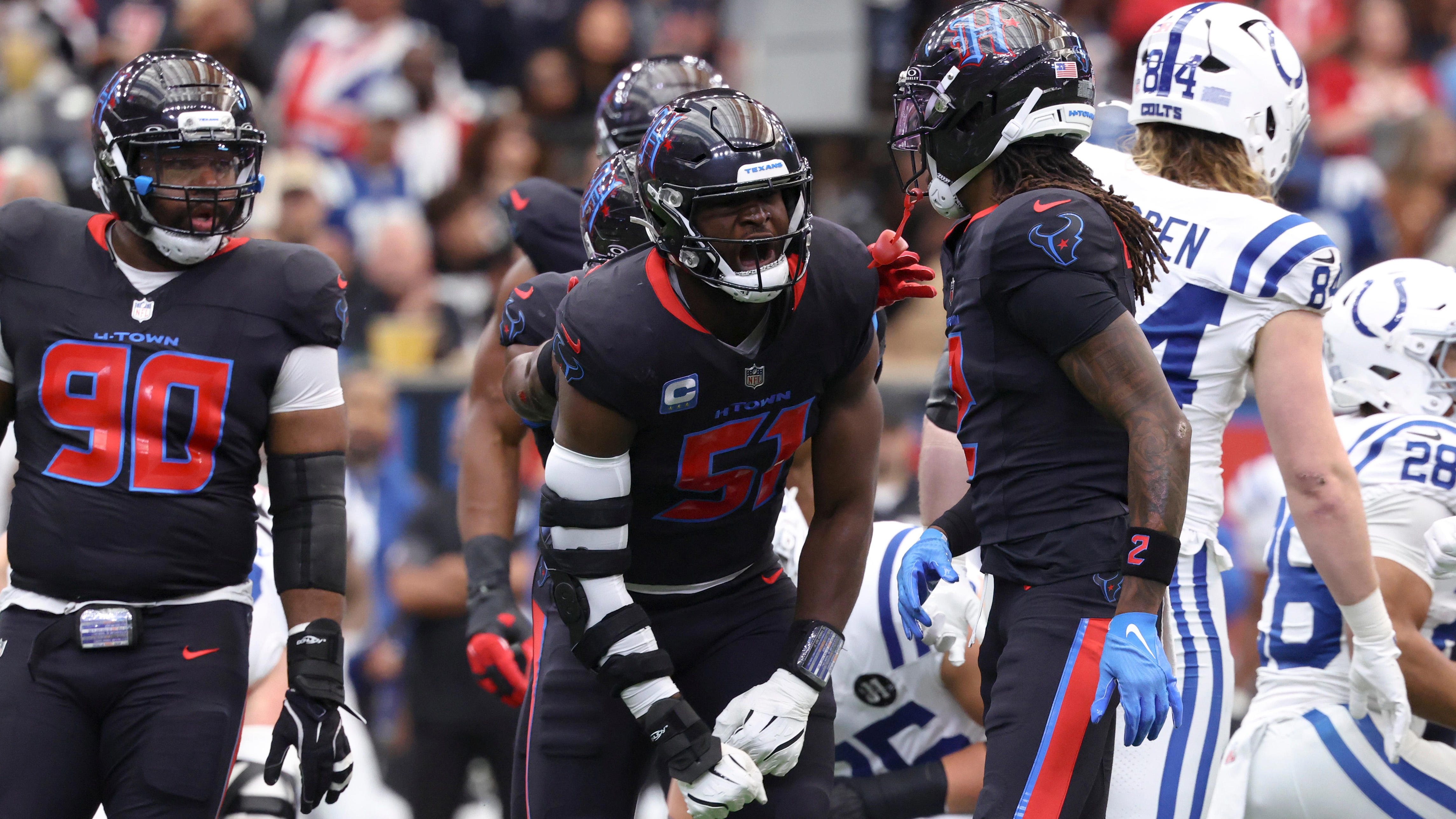 NFL wild-card round picks: Consider Jags, Texans, and Pats this week