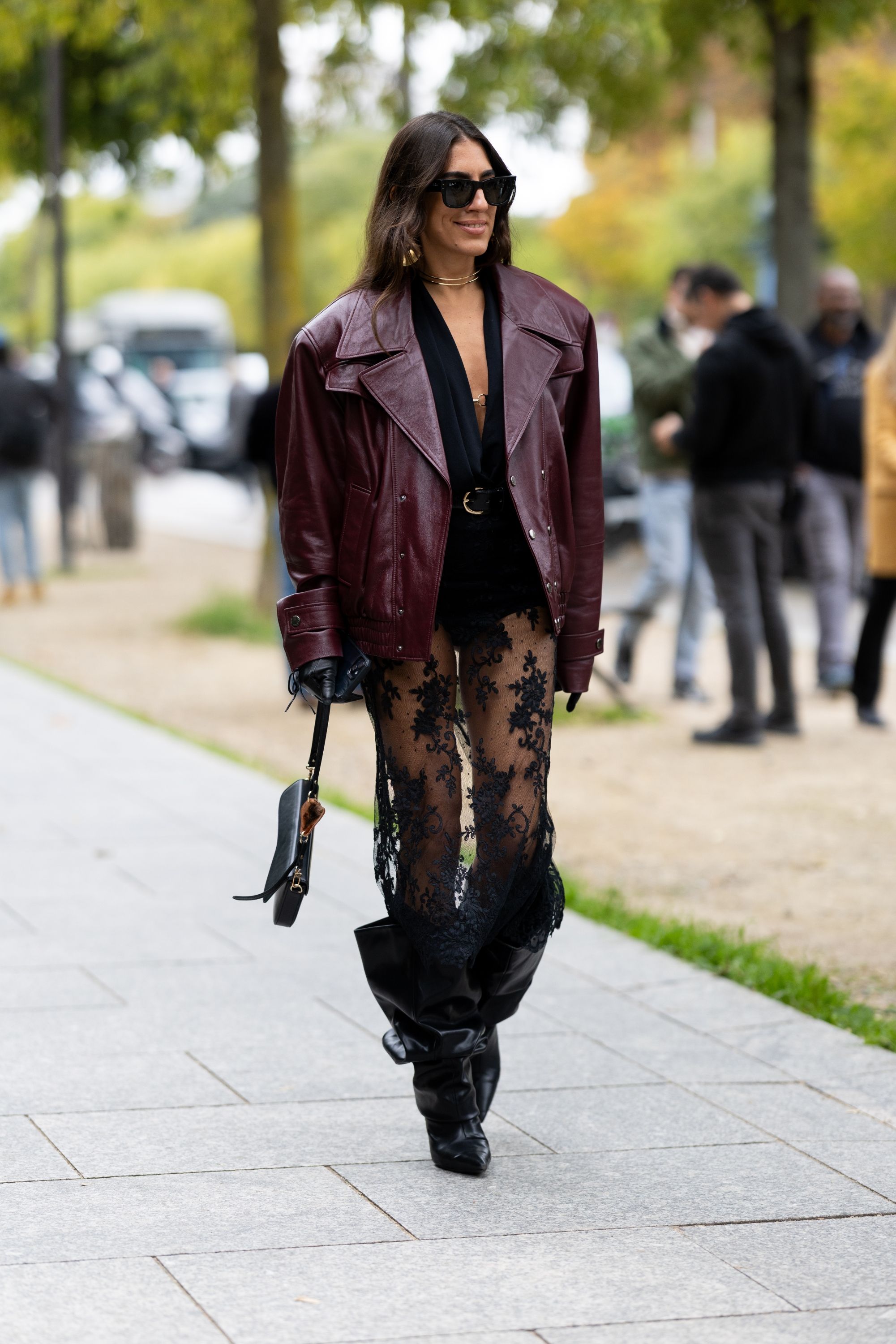 Faldas de encaje con botas: el look de las mejores vestidas en ...
